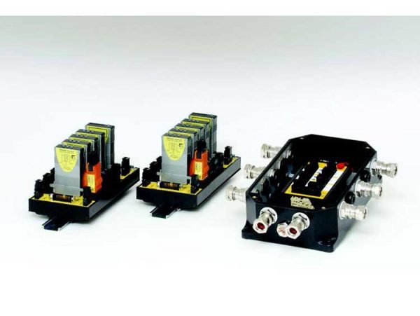 SRM FS FUNCTIONAL SAFETY RELAY MODULE - CB Automation Inc.